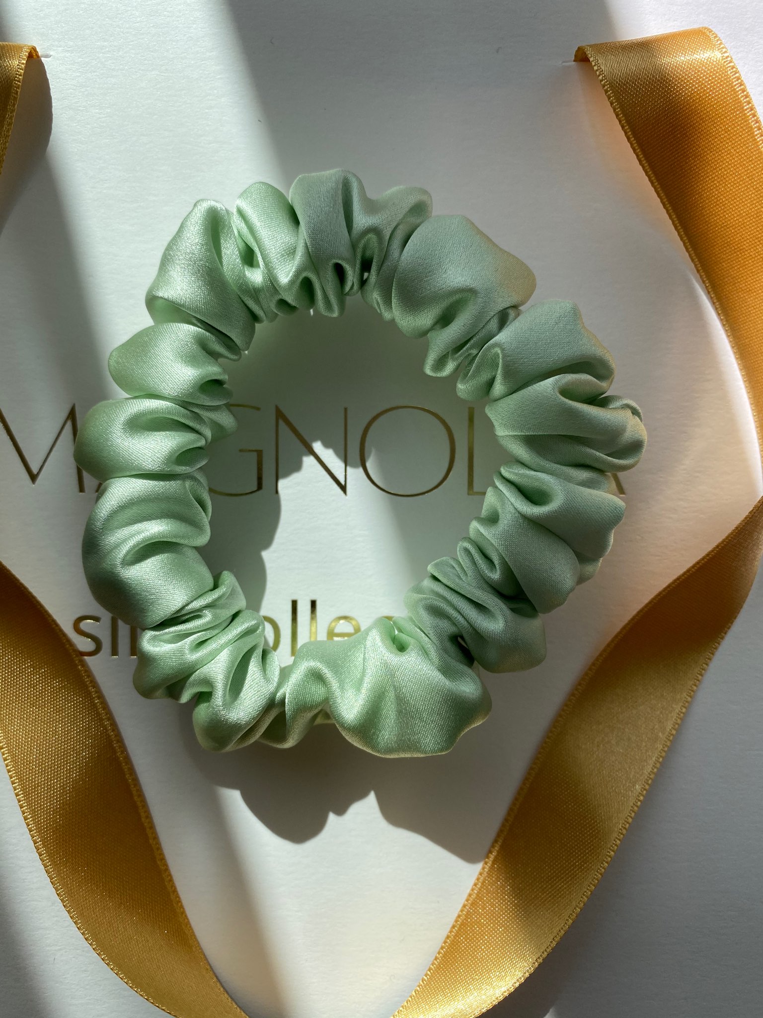 Natural silk scrunchie Crème de MINT - Magnolia silk collection